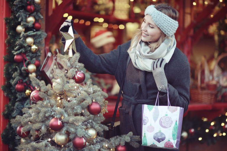 6 ways to have a green, eco-friendly Christmas, according to ...